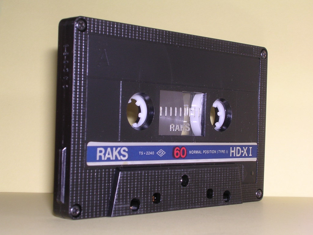 RAKS: サトウさんちのカセットテープ